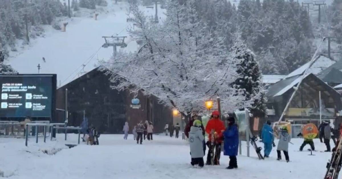 Bariloche se viste de blanco: llegó la nieve y se vive una jornada a ...